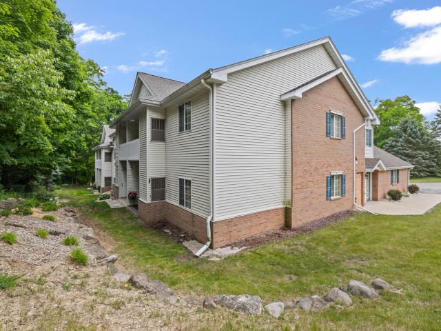 S77W19462 Lakewood Dr
