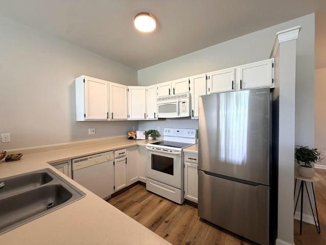S77W19339 Lakewood Dr