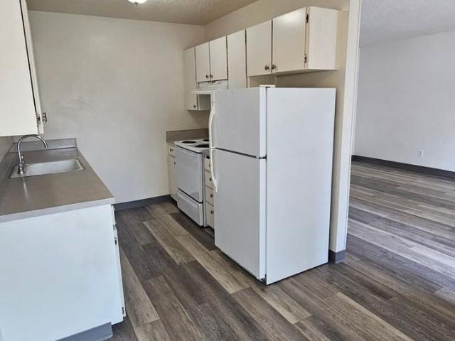 S815 Star Apartments 3 Bedroom Apartment for Rent at 815 Se 223rd Ave, Gresham, OR 97030 Gresham North Central
