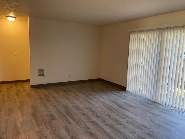 S815 Star Apartments 3 Bedroom Apartment for Rent at 815 Se 223rd Ave, Gresham, OR 97030 Gresham North Central