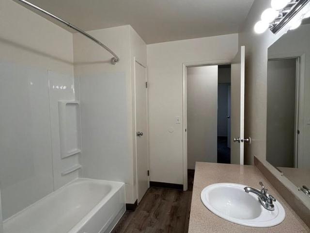 S815 Star Apartments 3 Bedroom Apartment for Rent at 815 Se 223rd Ave, Gresham, OR 97030 Gresham North Central