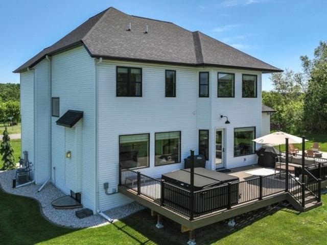 S8908 Chestnut Rd, Eau Claire, WI 54701