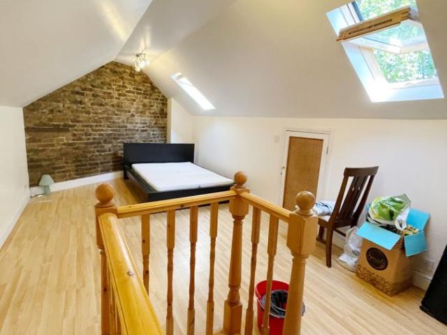 S8, Room to rent, £1,350 pcm | PrimeLocation