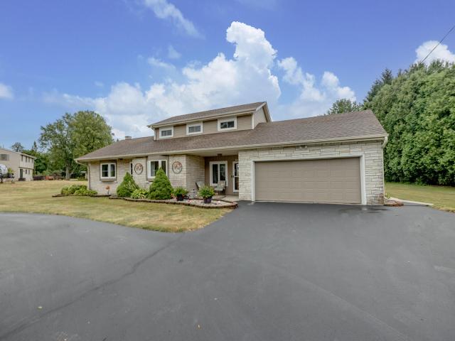 S94W14409 Groveway Ln