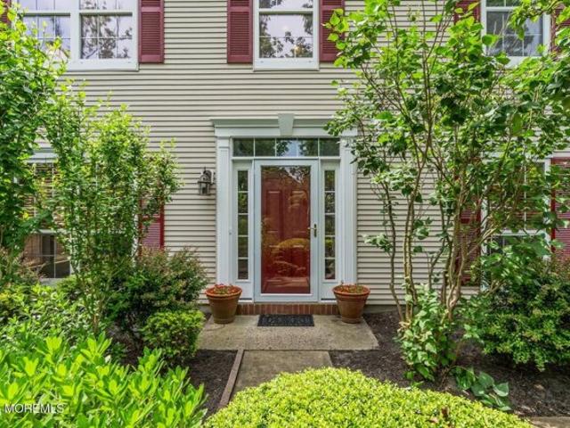 S Manor Ct, Wall, Home For Sale