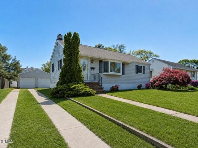 S Manetta Dr, Point Pleasant, Home For Sale