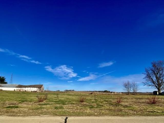 301 S Maple St, Wyanet, IL 61379