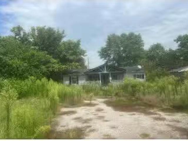 S Maple St
