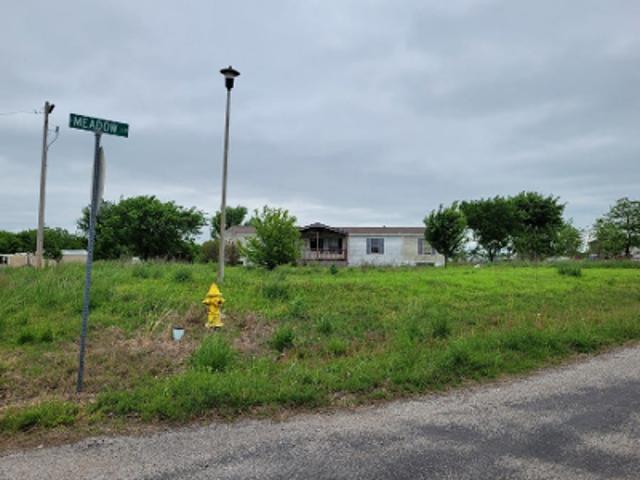 S Meadow Ln