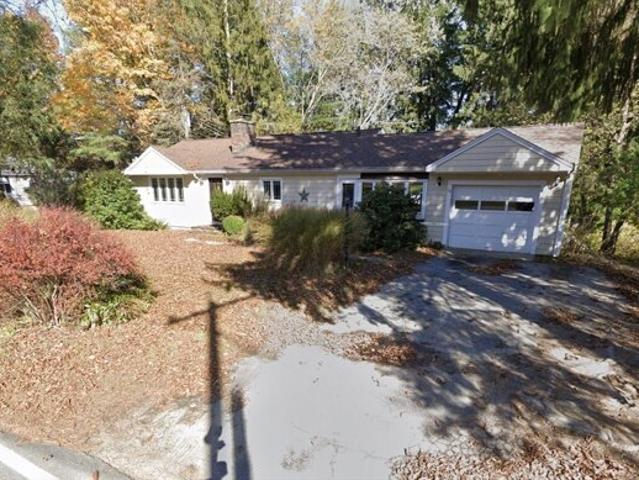 S Meadow Rd, Lancaster, Home For Sale