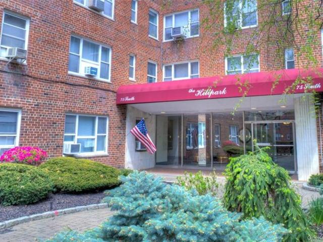 S Middle Neck Rd Apt G, Great Neck, Property For Sale