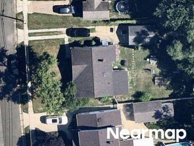 S Moore Ave