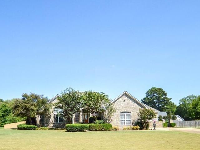 S Montgomery St, Starkville, Home For Sale