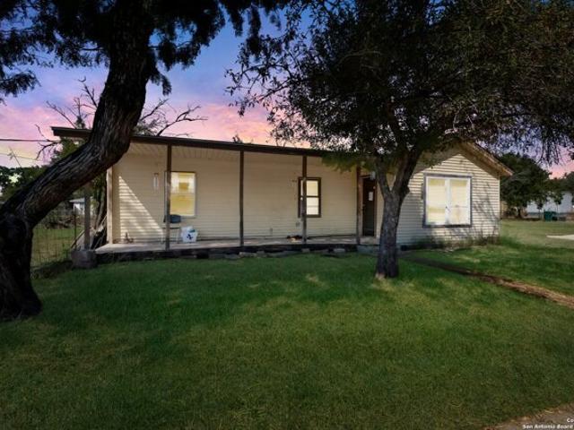 S Nd St, Poteet, Home For Sale