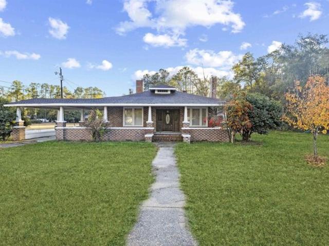 S Nichols St, Nichols, Home For Sale
