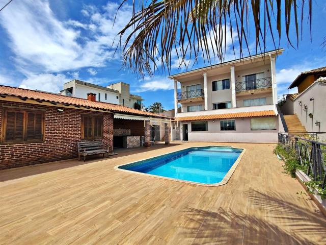 São Pedro Casa em Condomínio com 5/4 2 Suítes Amplo Espaço de Lazer Piscina. 4 Vagas