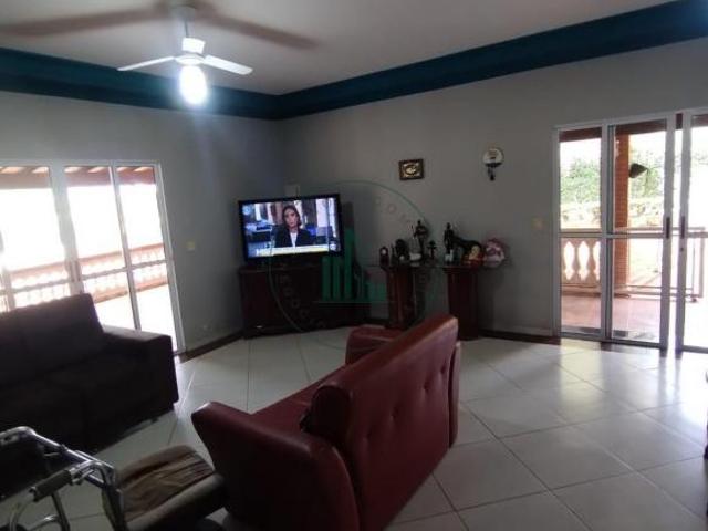São Pedro – Chácara de 2000m² com 3 dorms, piscina e pomar