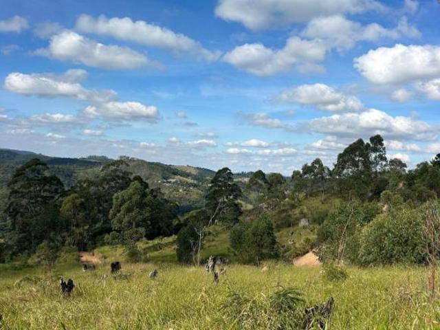 São Roque: 1.000m² com Ótima Topografia e Pagamento Facilitado