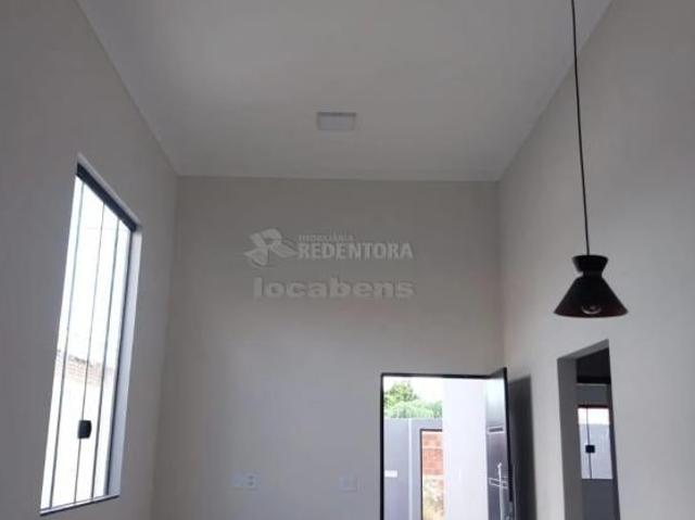 São Thomaz Casa com 1 suite e 1 outro dormitório, sala, coz, área de serviço e quintal