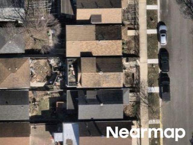 S Oakley Ave