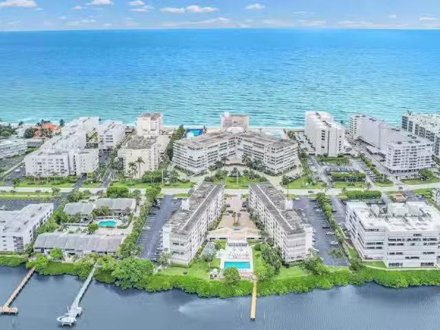 S Ocean Boulevard, South Palm Beach, FL 33480