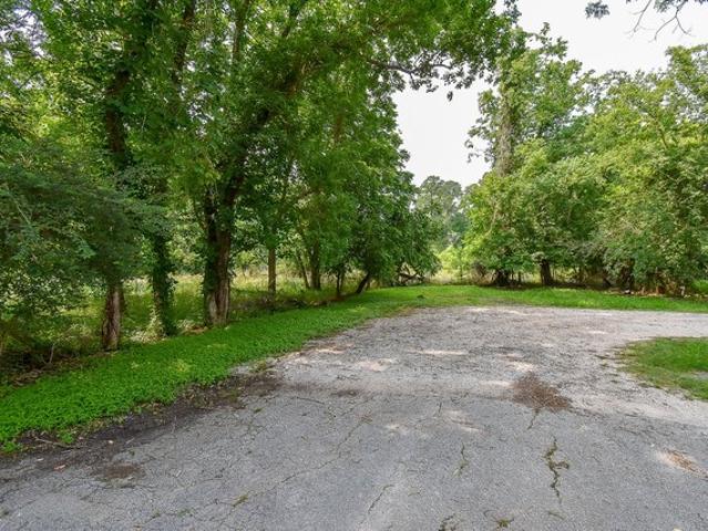 S Ave E, Humble, TX 77338
