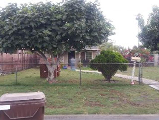 S Acacia Ave