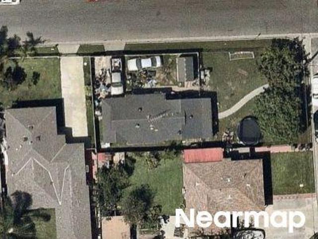 S Acacia Ave