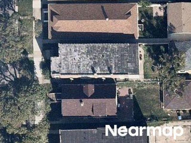 S Artesian Ave