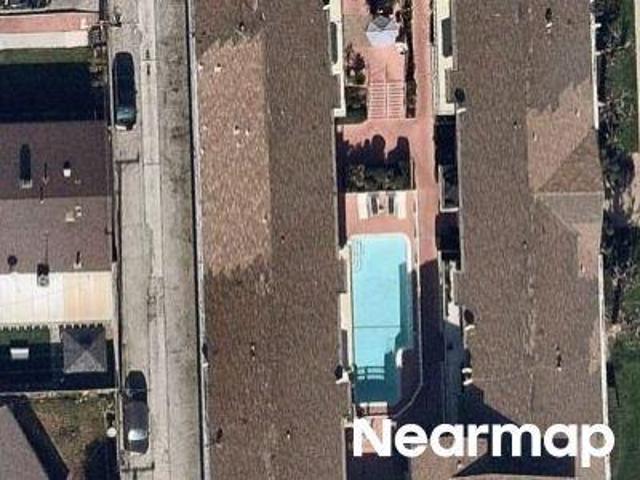 S Budlong Pl Apt 2