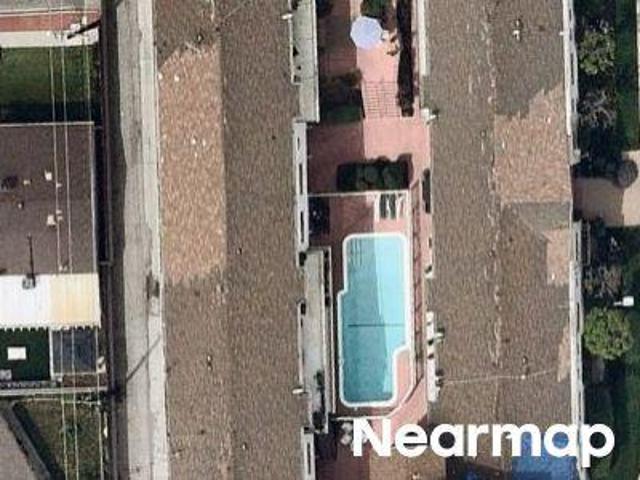 S Budlong Pl Apt 2
