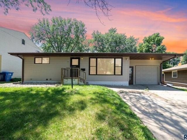 S Bahnson Ave, Sioux Falls, Home For Sale