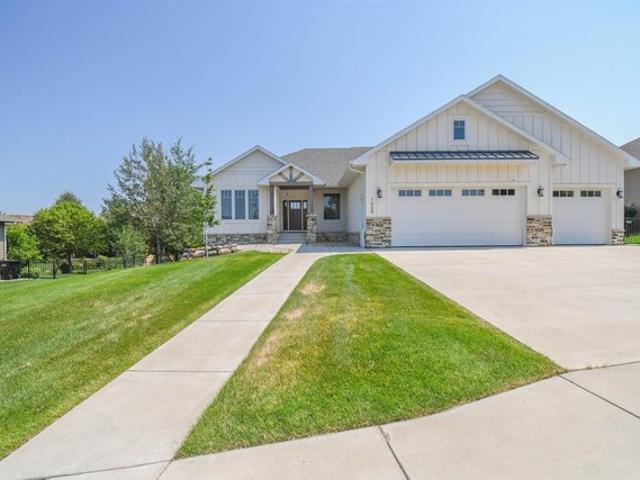 S Ballymore Cir, Sioux Falls, SD 57108
