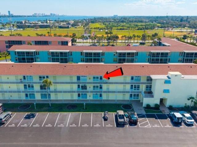 S Beach St Apt C, Daytona Beach, Condo For Sale