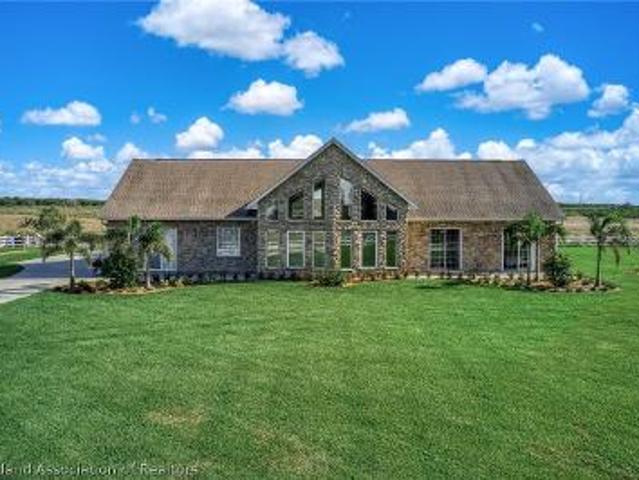 S Bear Pointe Dr