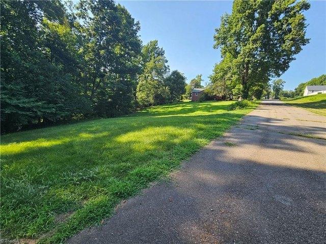 S Brenhaven Dr, Elkin, NC 28621