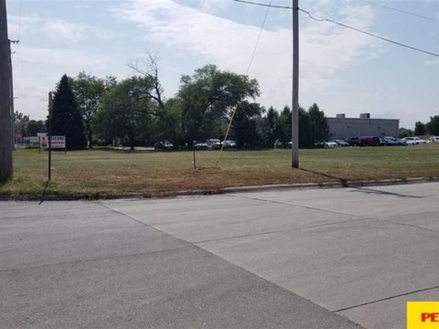 S Broad St, Fremont, NE 68025