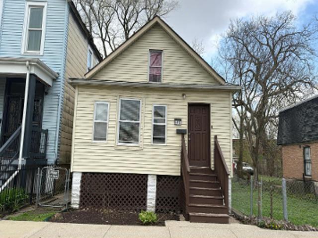 S Carpenter St