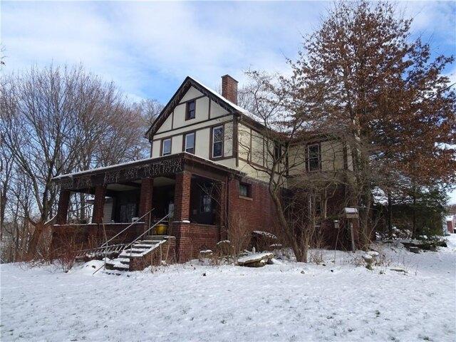 S Center Ave, New Stanton, Home For Sale