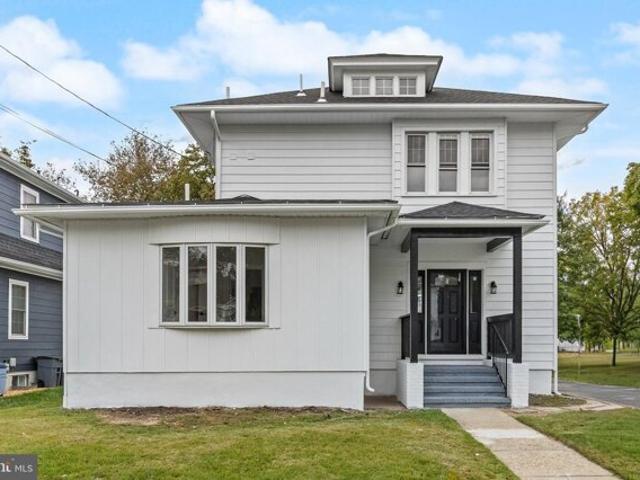 S Columbia St, Woodbury, Home For Sale