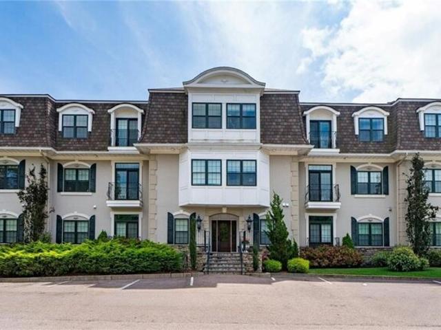 S County Trl Unit,east Greenwich, Condo For Sale