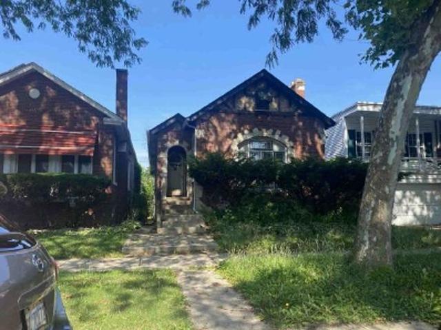 S Crandon Ave