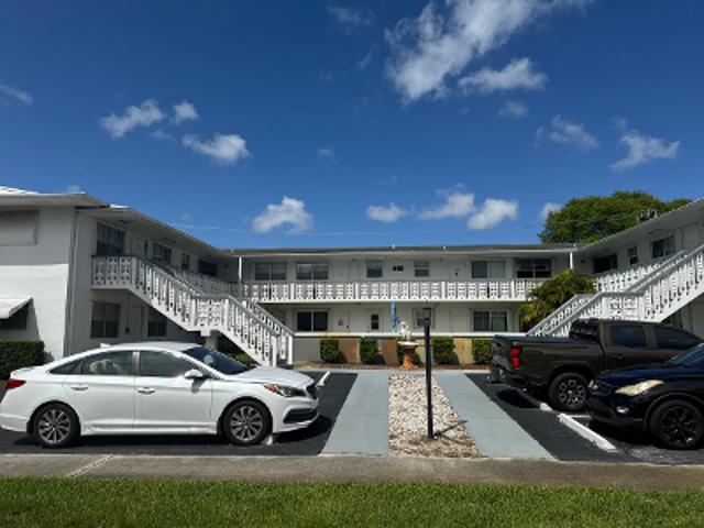 S Crescent Dr Apt 7