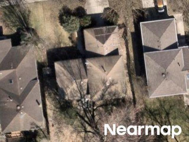 S Deerpath Ln