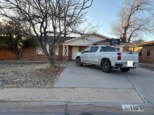 S Dewberry Dr