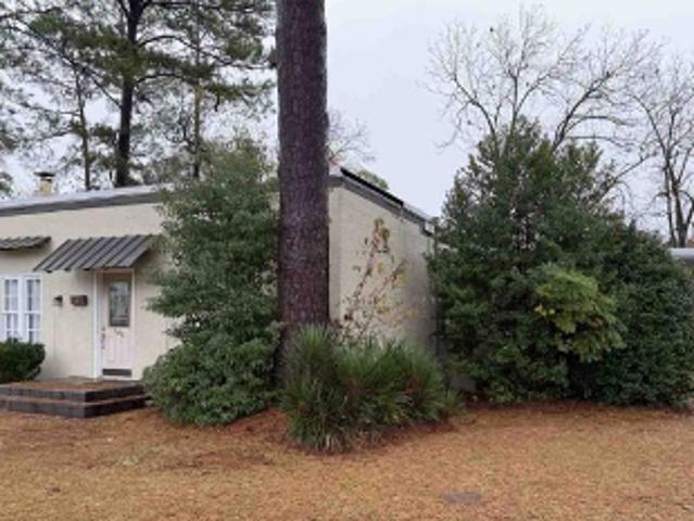 S Dogwood Dr