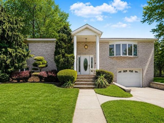 S Drum St, Staten Island, Home For Sale