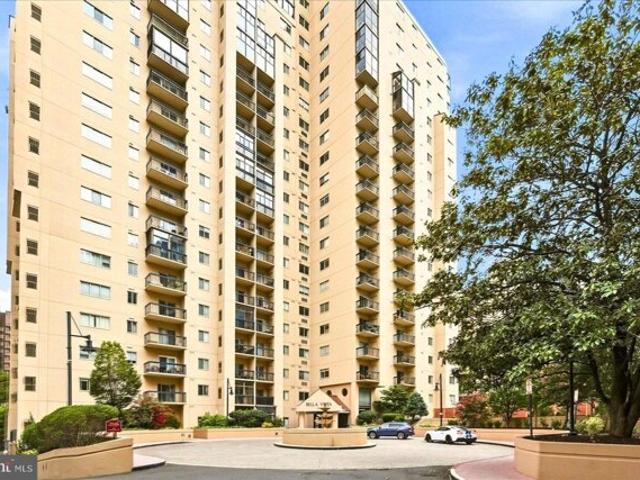 S Eads St Apt,arlington, Condo For Sale