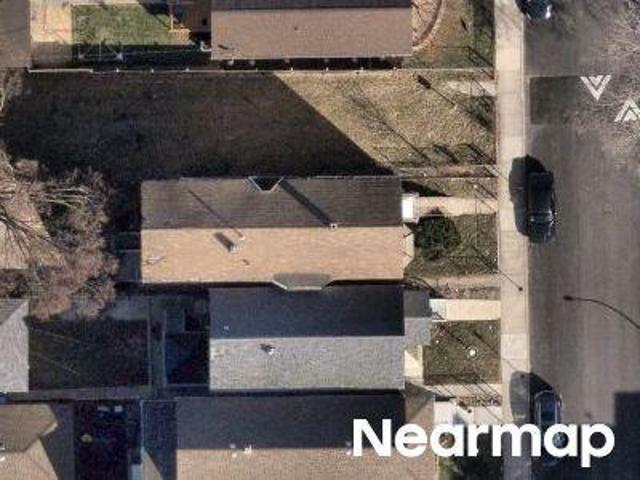 S Ellis Ave