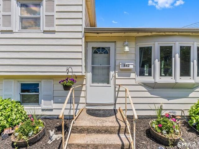 S Elm St, Windsor Locks, Home For Sale